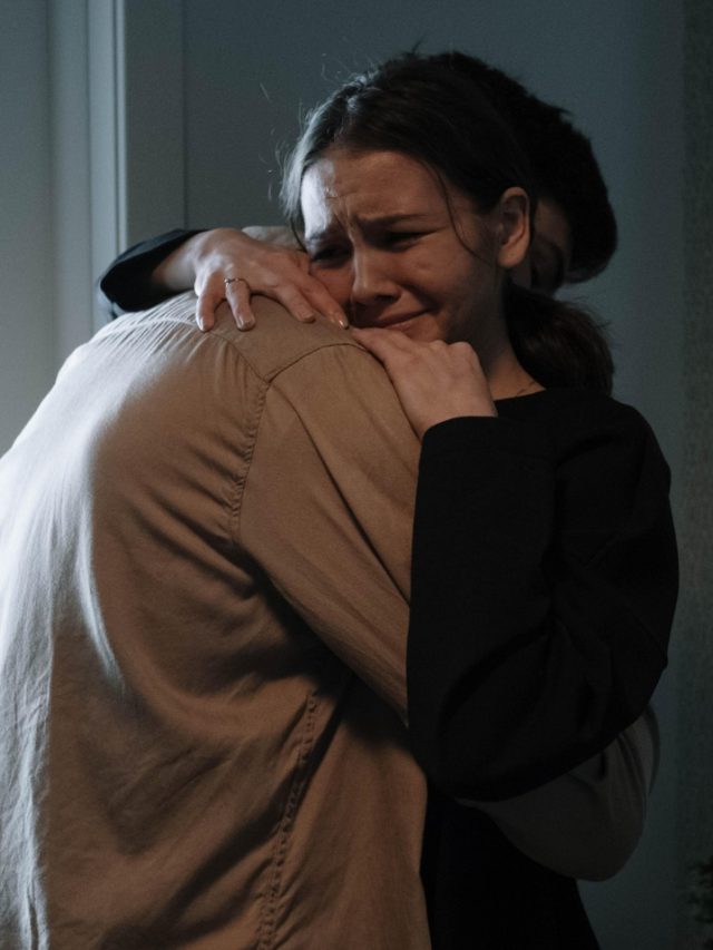 8 Ways to Support a Friend Dealing with Grief - The Friendify Blog